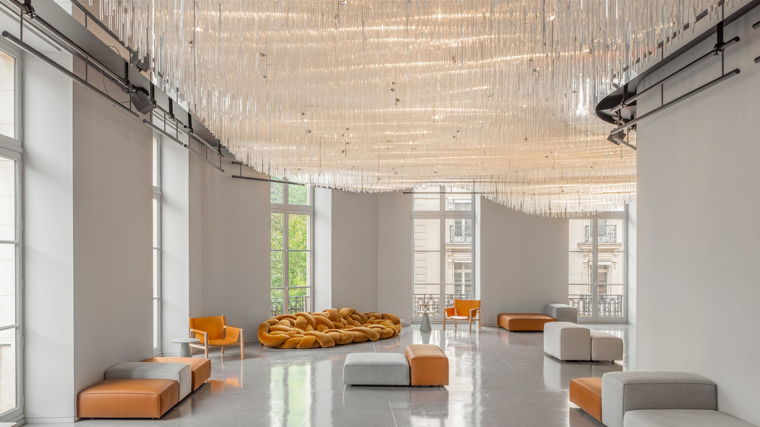 L’OREAL – Loupi Lighting Systems